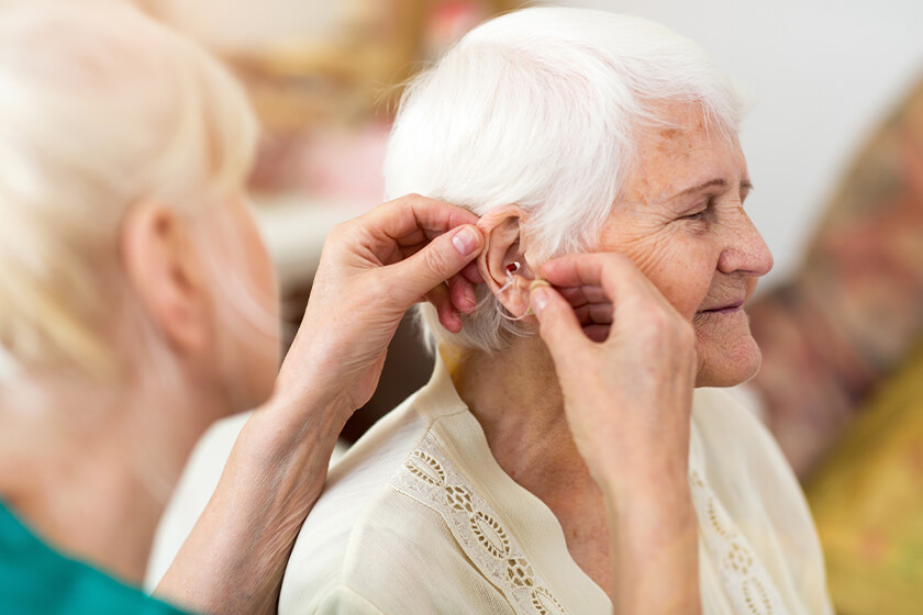 4 Ways To Help Your Loved One With Hearing Loss – Morada Senior Living
