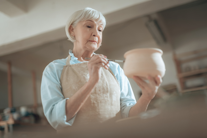 Why Pottery Is A Good Activity When Staying At Active Adult Homes ...