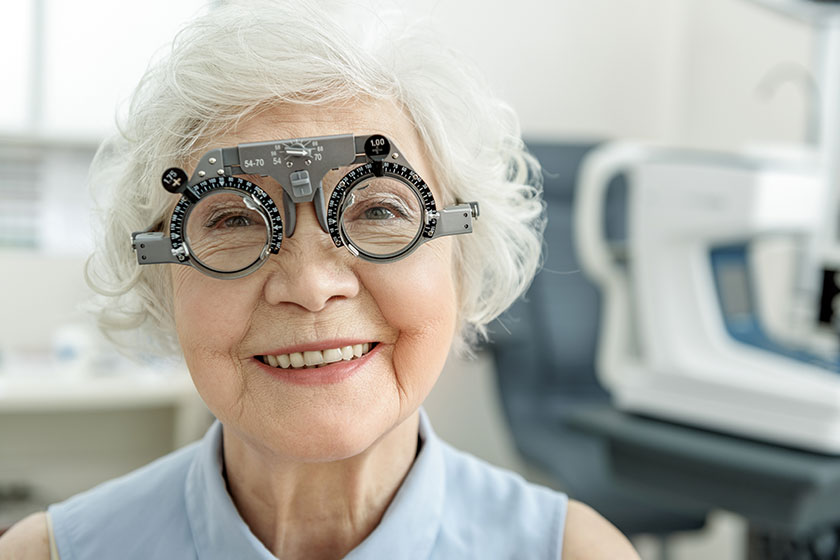 8 Aging Eyes Warning Signs That Shouldn’t Be Ignored – Morada Senior Living