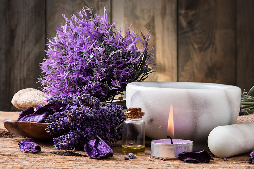 7 Ways Aromatherapy Helps Seniors Relax And Improve Their Mood – Morada ...