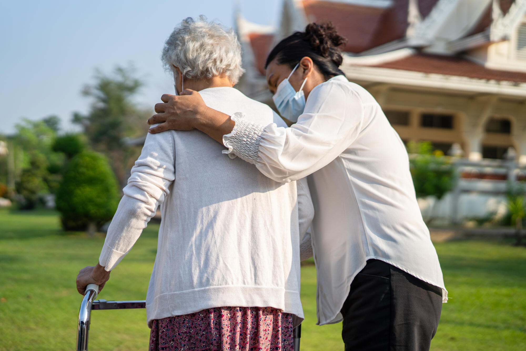 Strategies to Combat Social Isolation in Seniors – Morada Senior Living